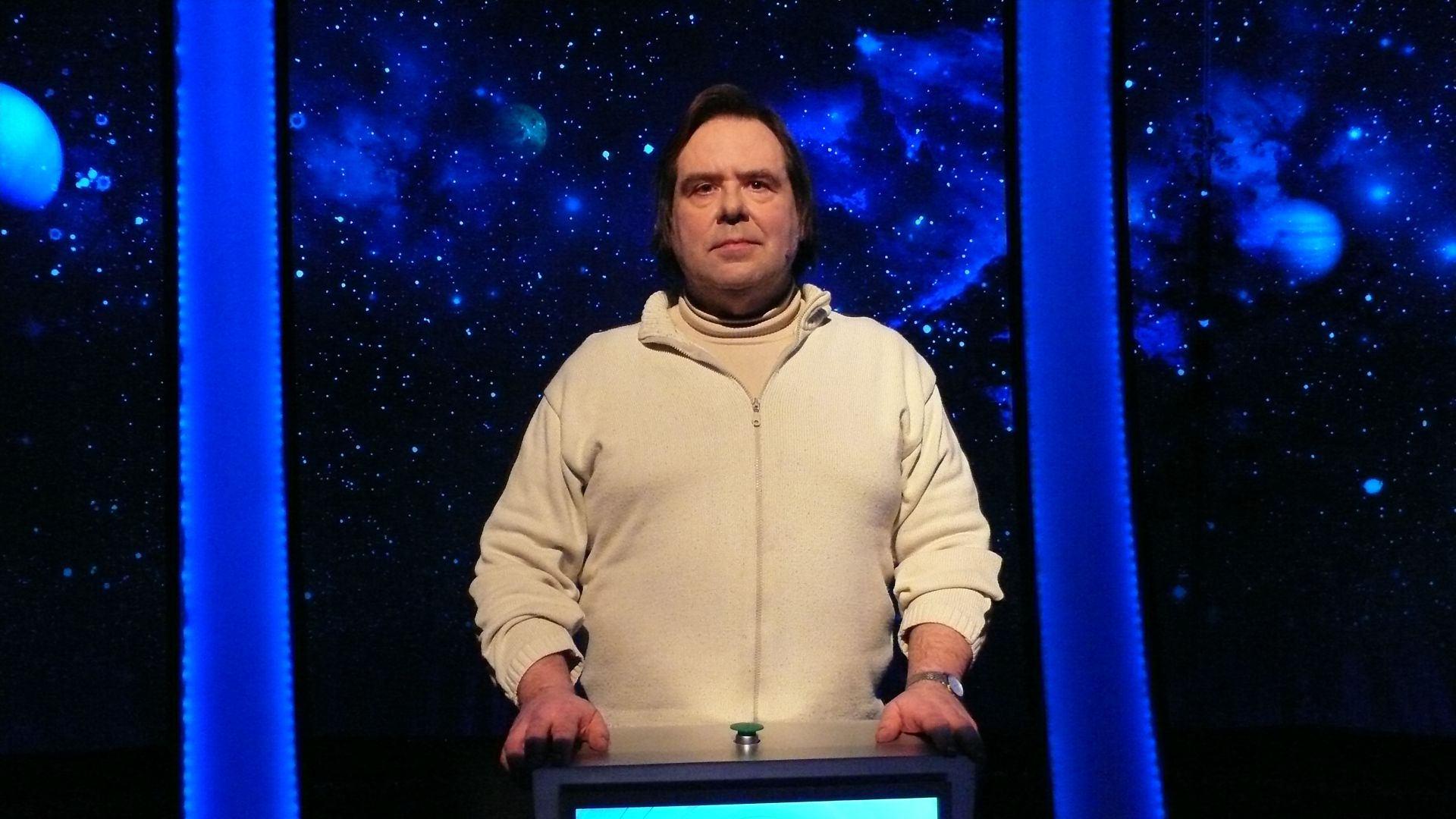 Jeden z dziesięciu - 16 odcinek 136 edycji wygrał Pan Mikołaj Bagiński