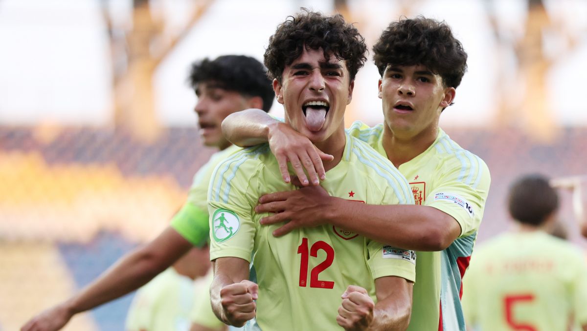 Mistrzostwa Europy U19. Hiszpania rozbiła Czarnogórę i wygrała grupę A ...