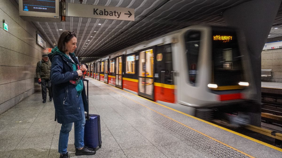 Warsaw's M1 metro line operational again