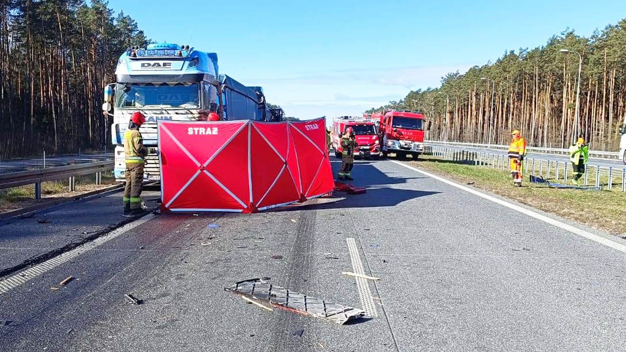 Tragiczny wypadek na S8. Jedna osoba nie żyje | TVP INFO