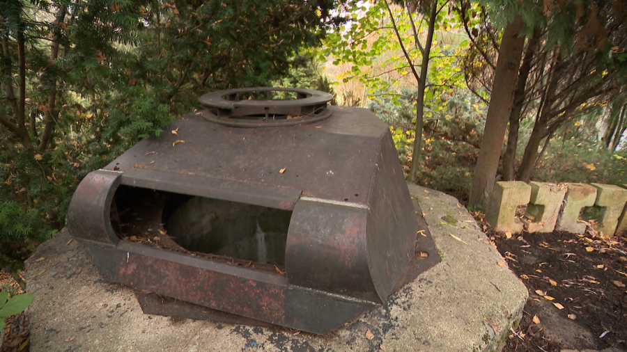 Pasjonat historii z Sulejowa ma jedyny bunkier w Polsce z wieżyczką od ...