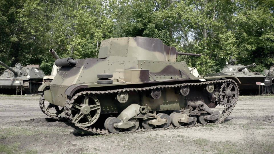 Arsenał. Magazyn militarno - historyczny - Czołg 7TP