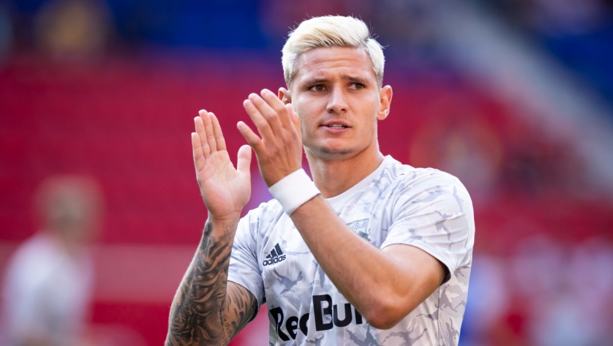 PKO BP Ekstraklasa. Patryk Klimala wrócił do Polski. Trenuje we Wrocławiu | TVP SPORT