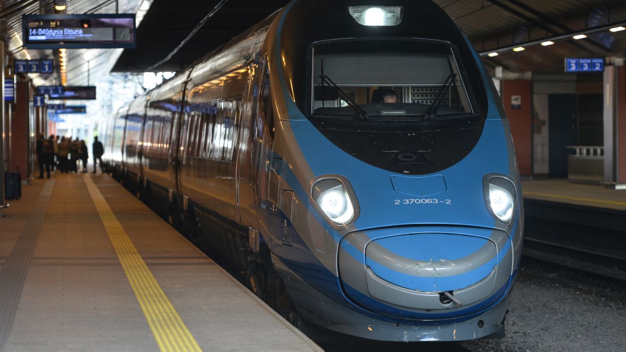 PKP Intercity wprowadza historyczne zmiany. Przedsprzedaż biletów ...