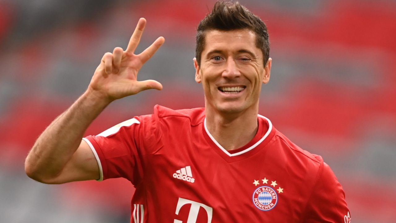 Robert Lewandowski z nagrodą "Asa" dla najlepszego piłkarza świata ...